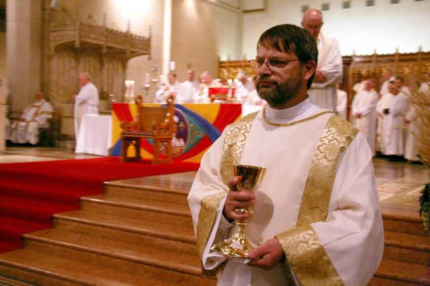 - PERMANENT DEACONS’ 10TH ANNIVERSARY: Deacons describe a rewarding ... - PERMANENT DEACONS’ 10TH ANNIVERSARY: Deacons describe a rewarding ...